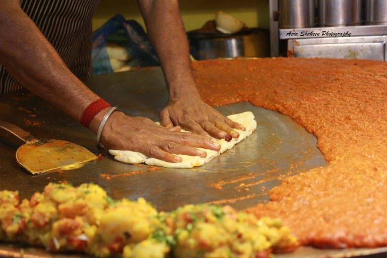 Vada Pav – a Burst of Flavours Steeped in History and Tossed with Fusion